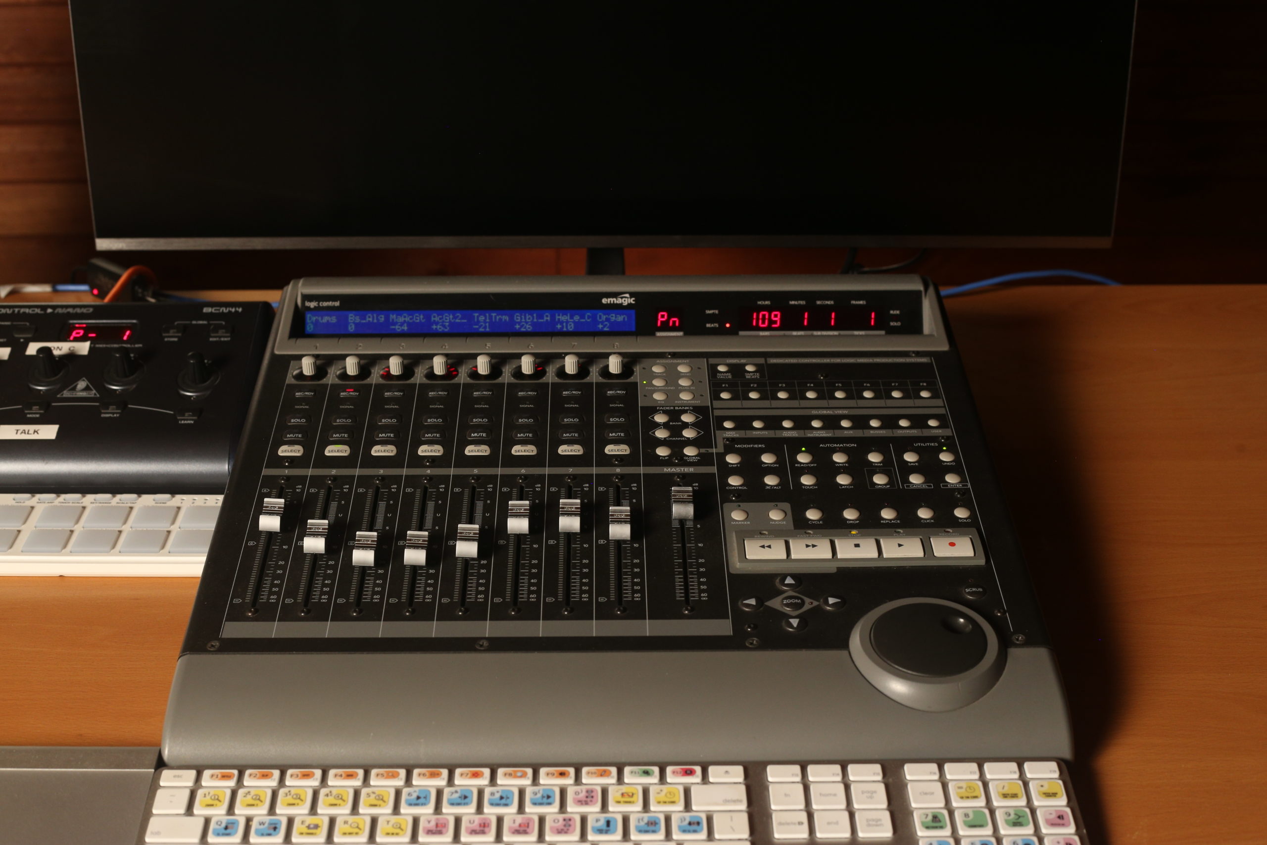 Instruments & Equipment – Artisan Music