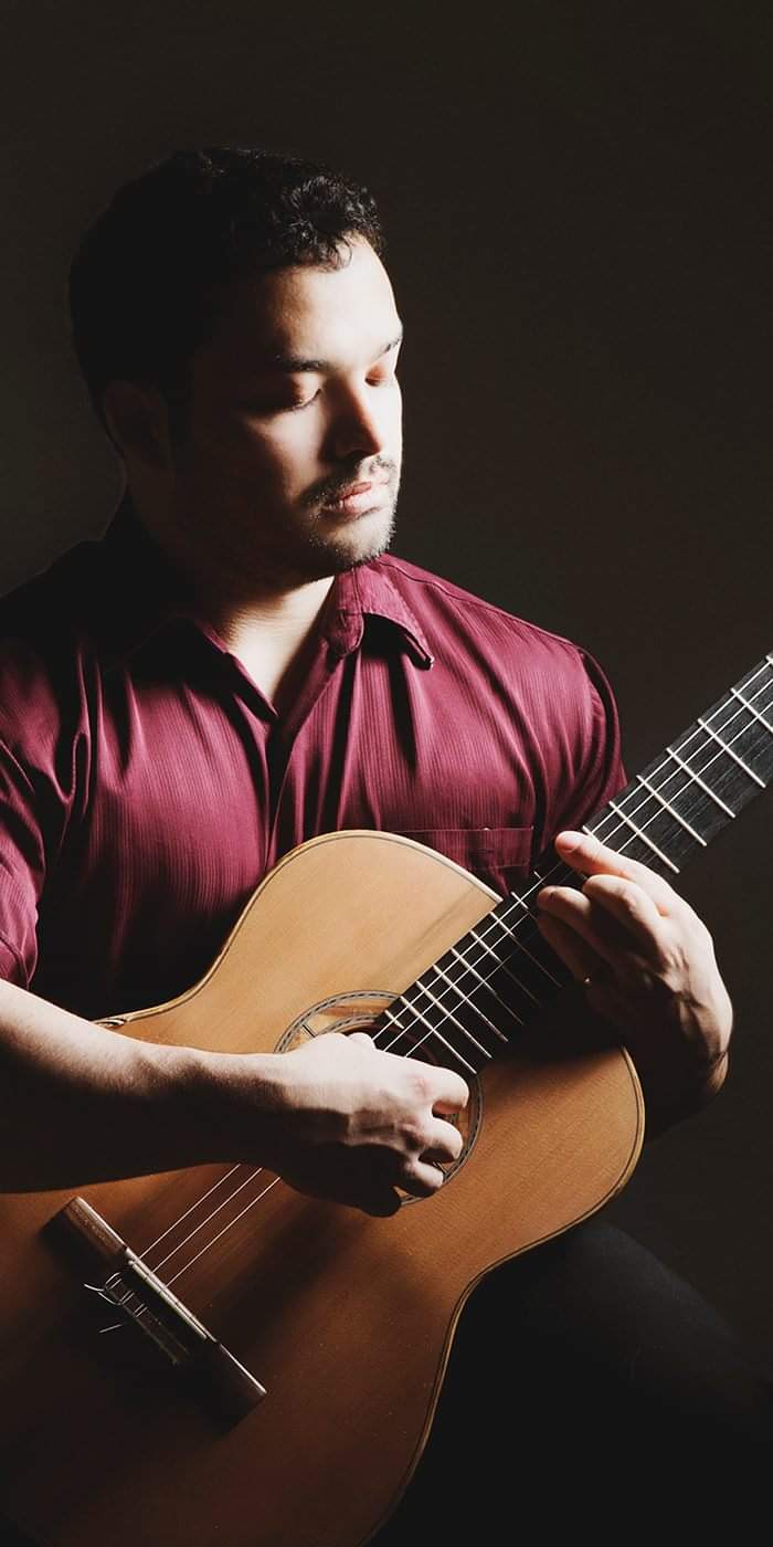 JANUARY 2022 ARTISTE OF THE MONTH – DANIEL OGBURN – Artisan Music